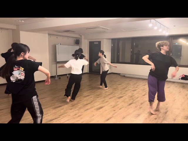【FreeStyle JAZZ】Tomoka先生の魅力全開！梅田でフリースタイルJAZZを踊ろう - プラスカルチャー